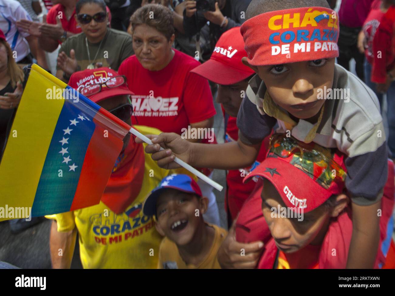 Venezuela elections chavez victory hi-res stock photography and images ...