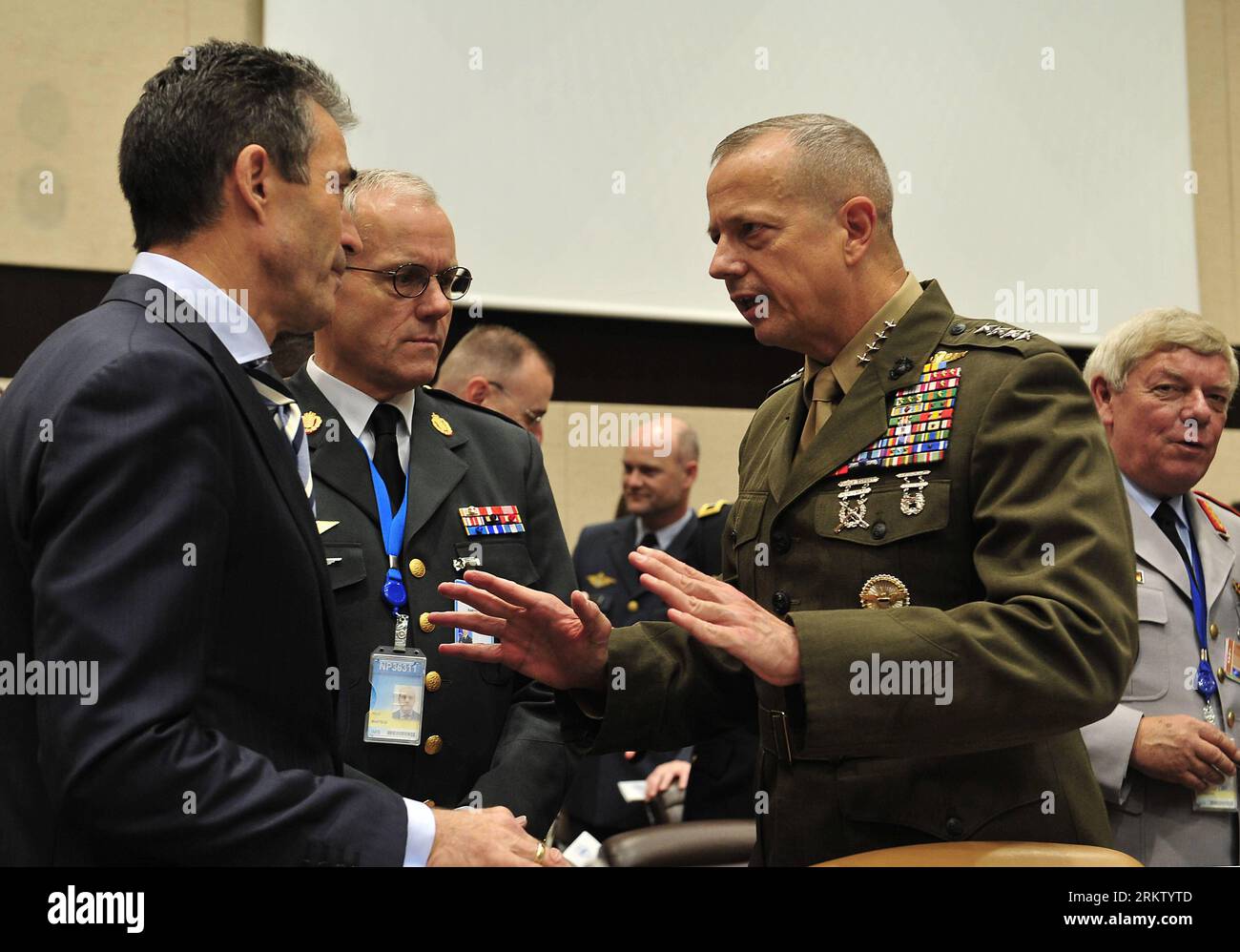 Gen john allen hi-res stock photography and images - Alamy