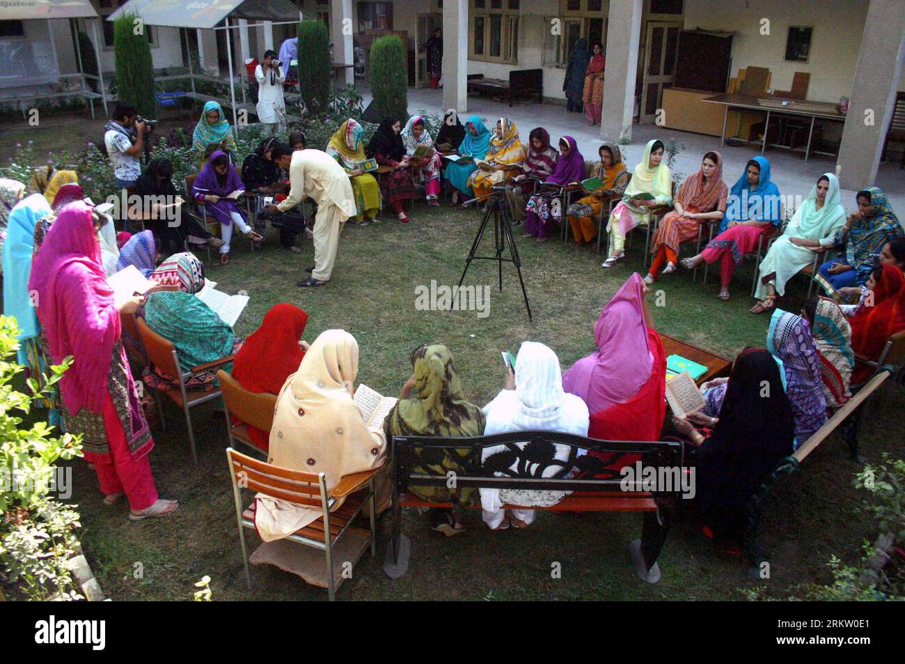 Malala yousafzai injured hi-res stock photography and images - Alamy