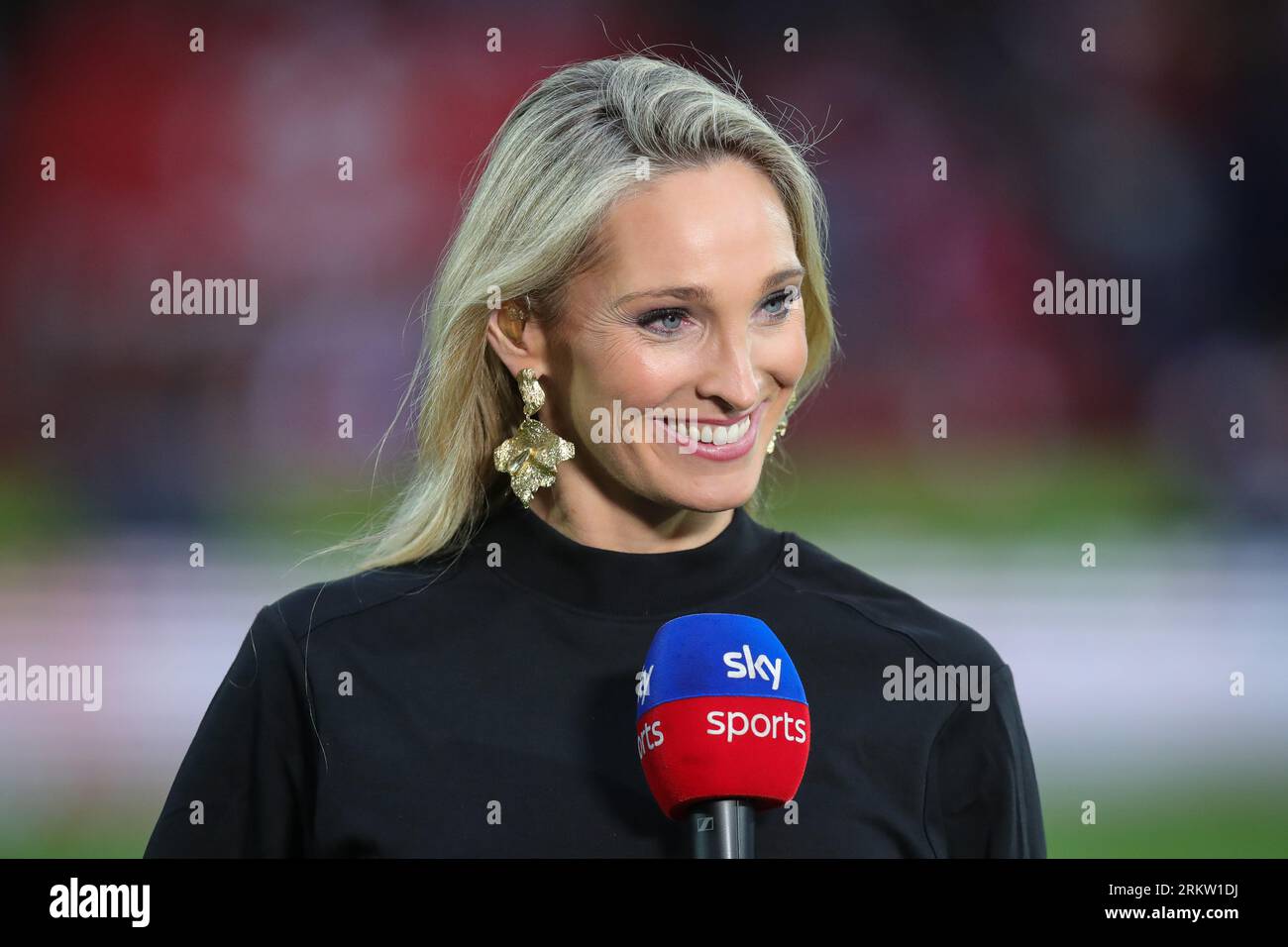 Sky sports reporter hi-res stock photography and images - Alamy