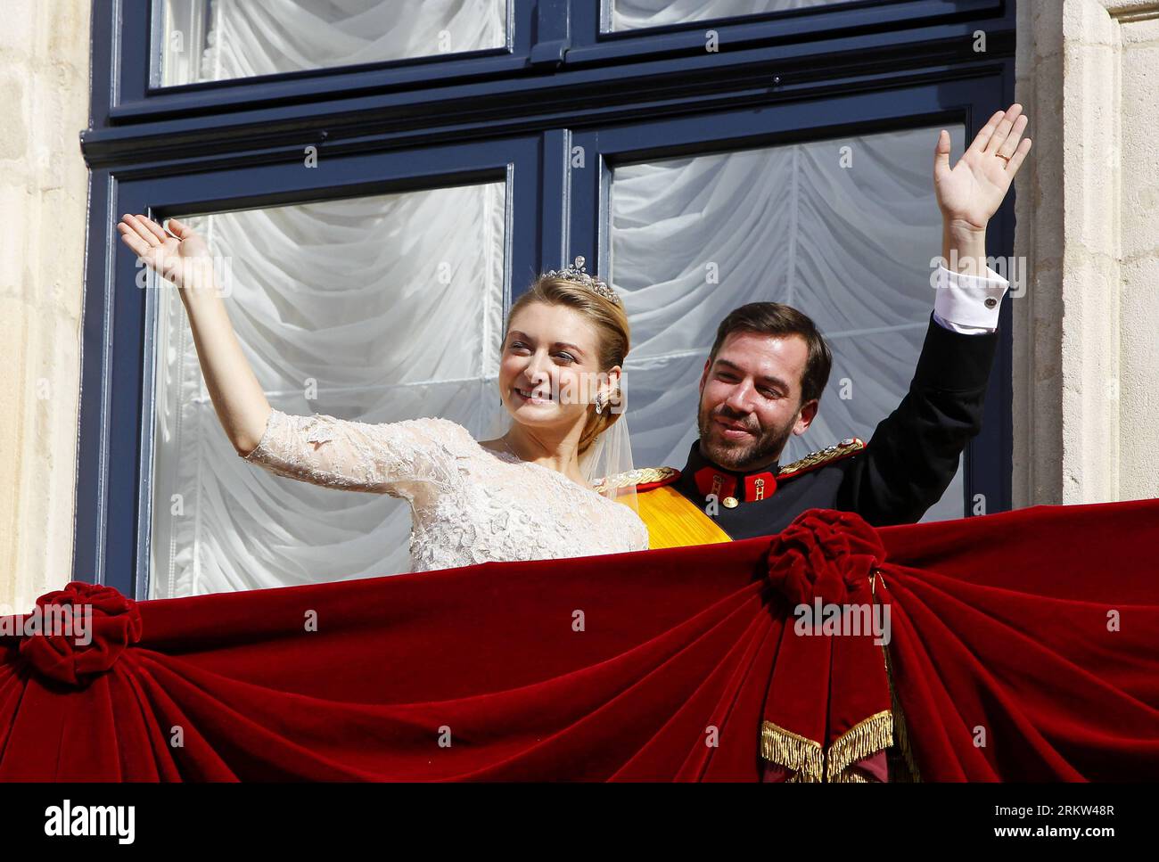 121020 -- LUXEMBOURG, Oct. 20, 2012 Xinhua -- Luxembourg s Hereditary Grand Duke Guillaume and ...