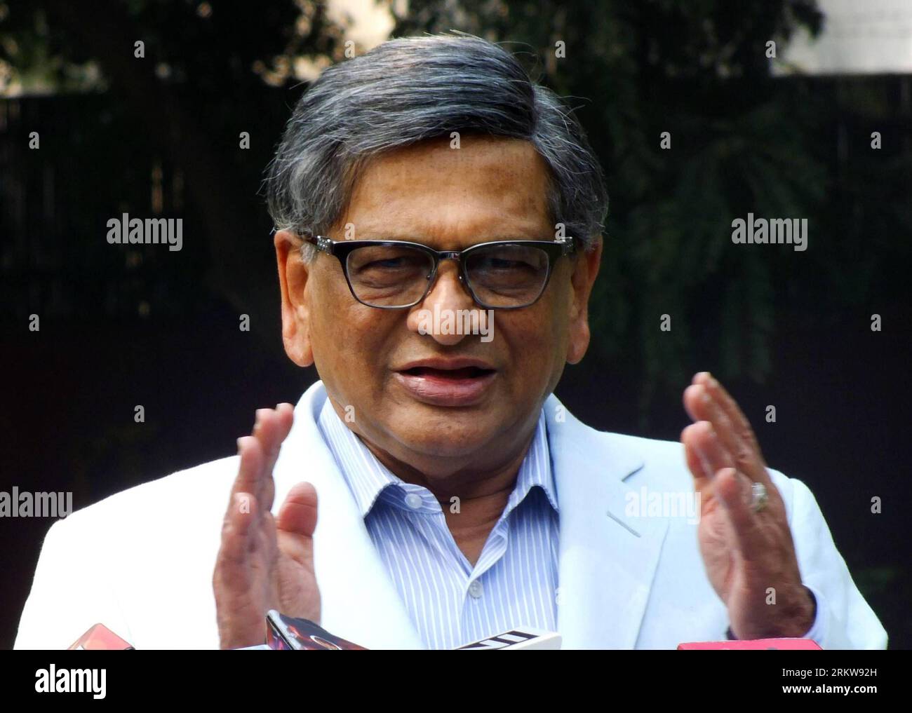 S m krishna india hi-res stock photography and images - Alamy