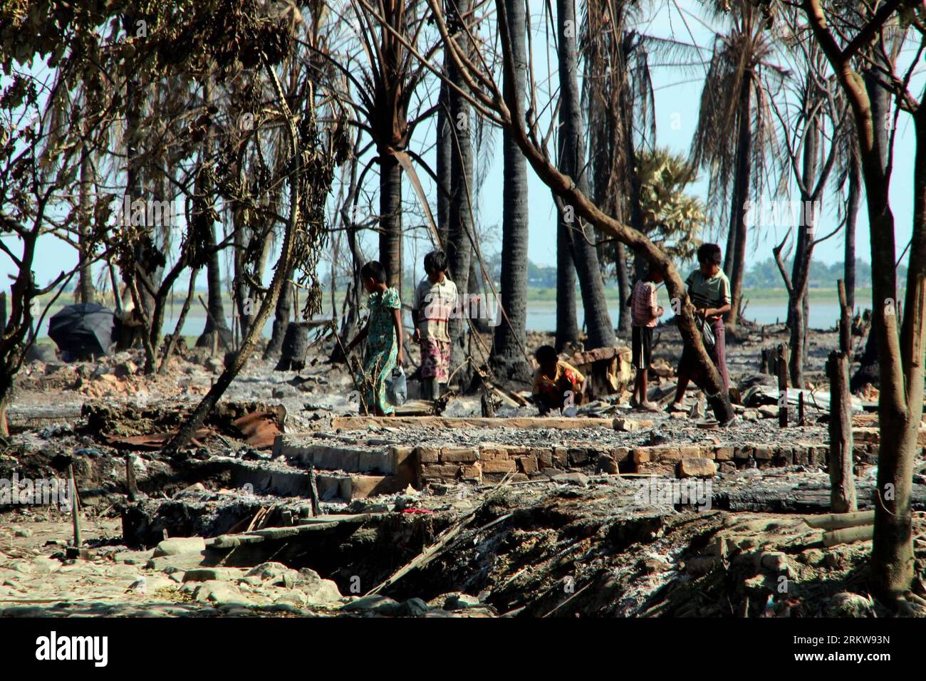 Myanmar militar hi-res stock photography and images - Alamy
