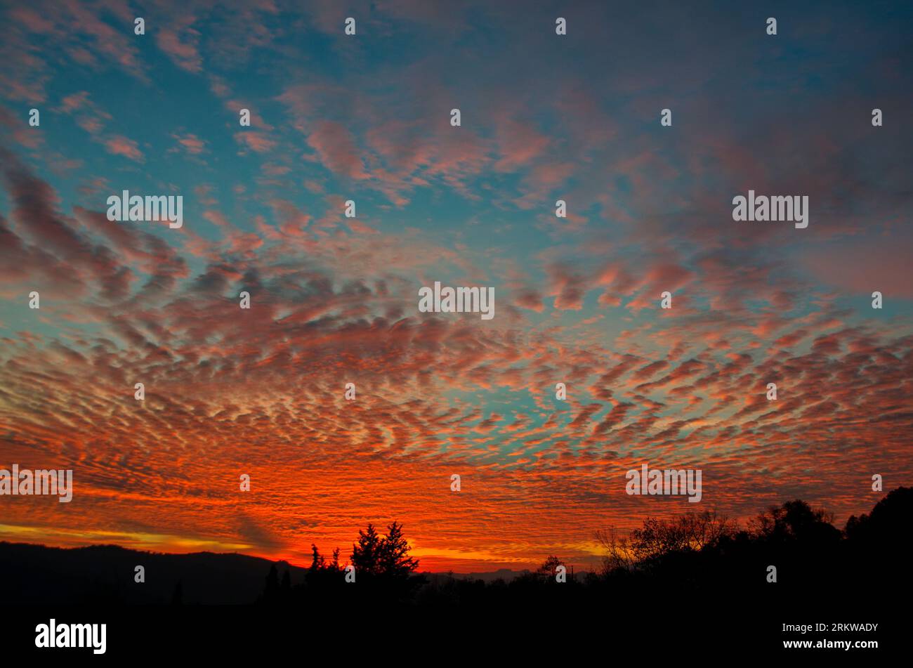 Cielo spettacolare hi-res stock photography and images - Alamy