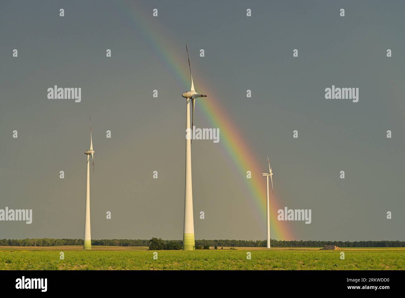 Regenbogen windrad hi-res stock photography and images - Alamy