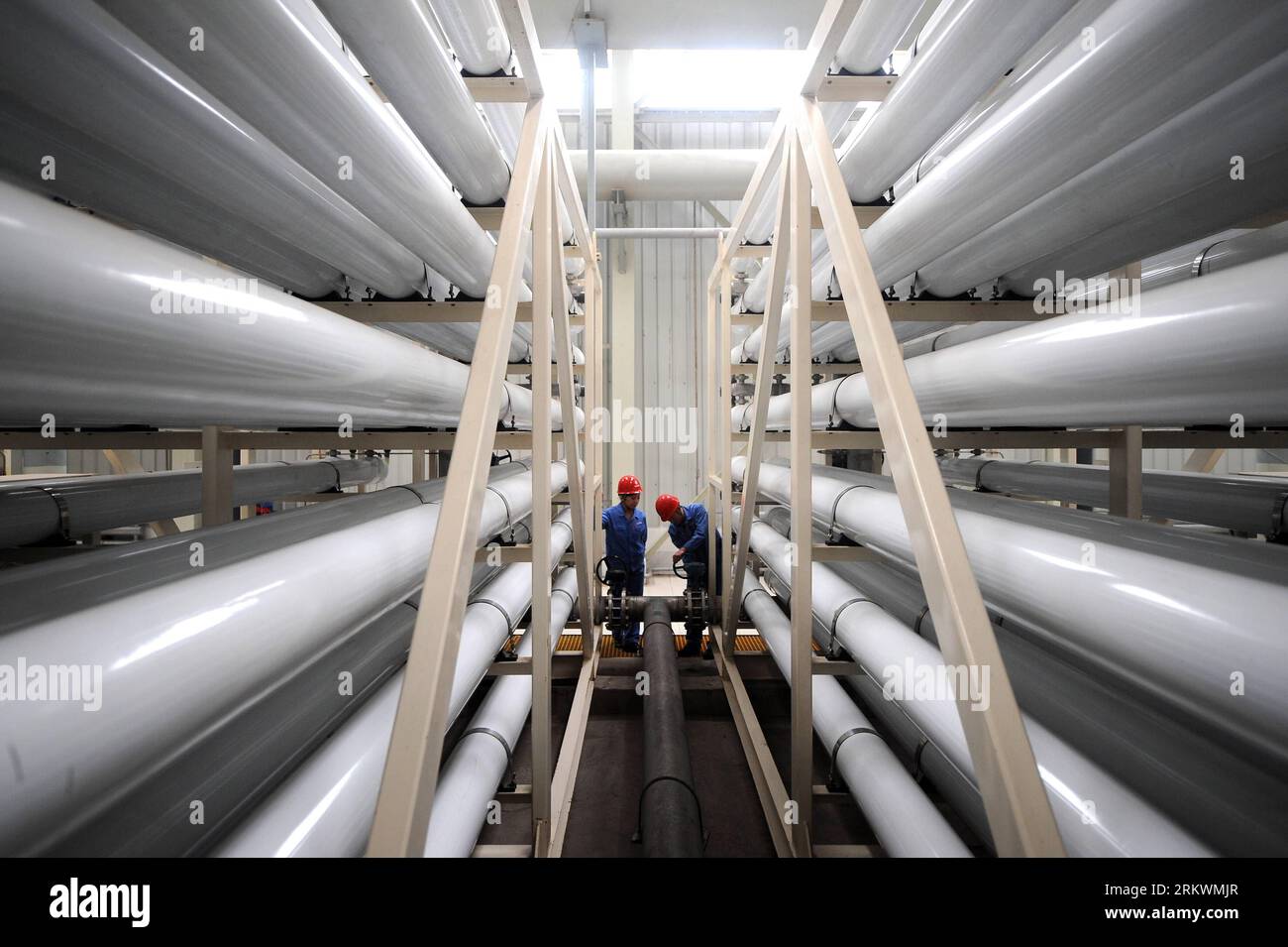 Technical revenue hi-res stock photography and images - Alamy