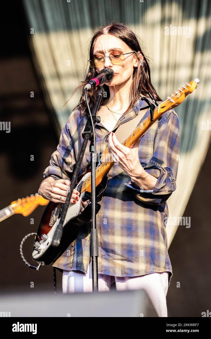 Hannah merrick hi-res stock photography and images - Alamy