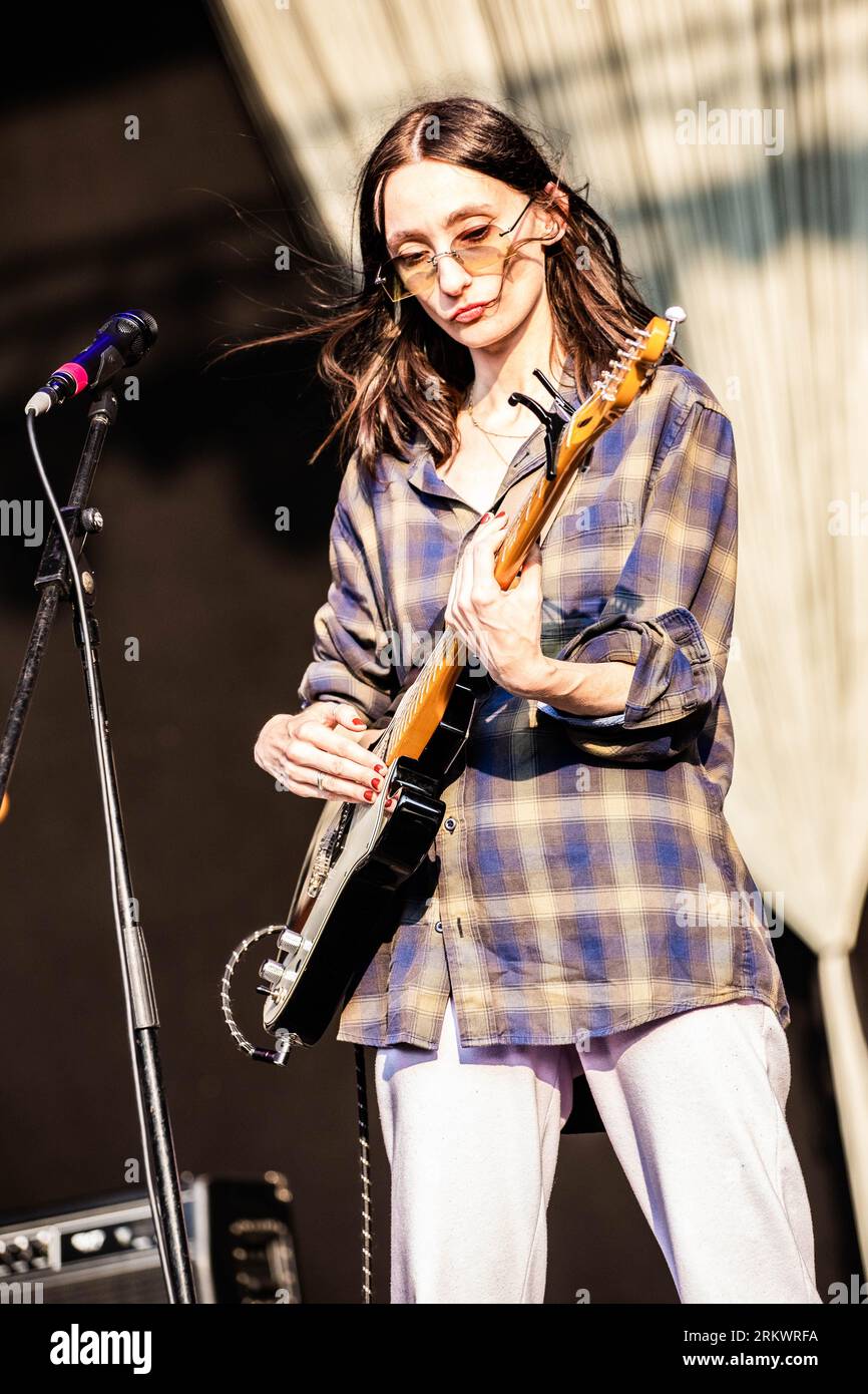 Hannah merrick hi-res stock photography and images - Alamy