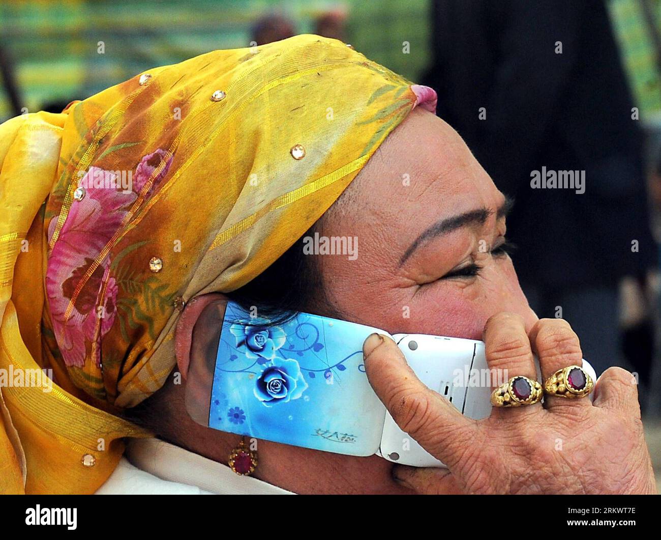 1980 woman on phone hi-res stock photography and images - Alamy