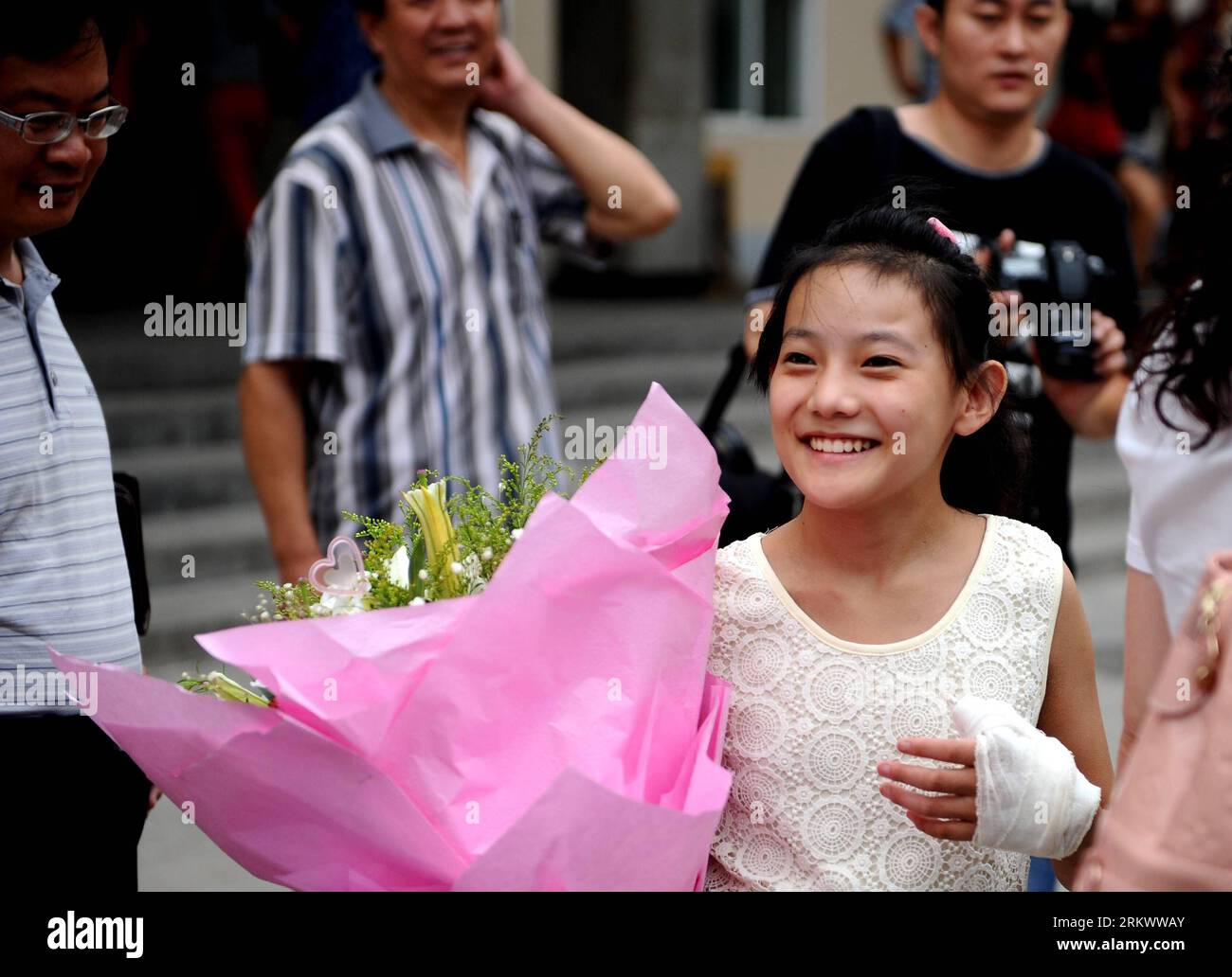 Leave hospital hi-res stock photography and images - Alamy