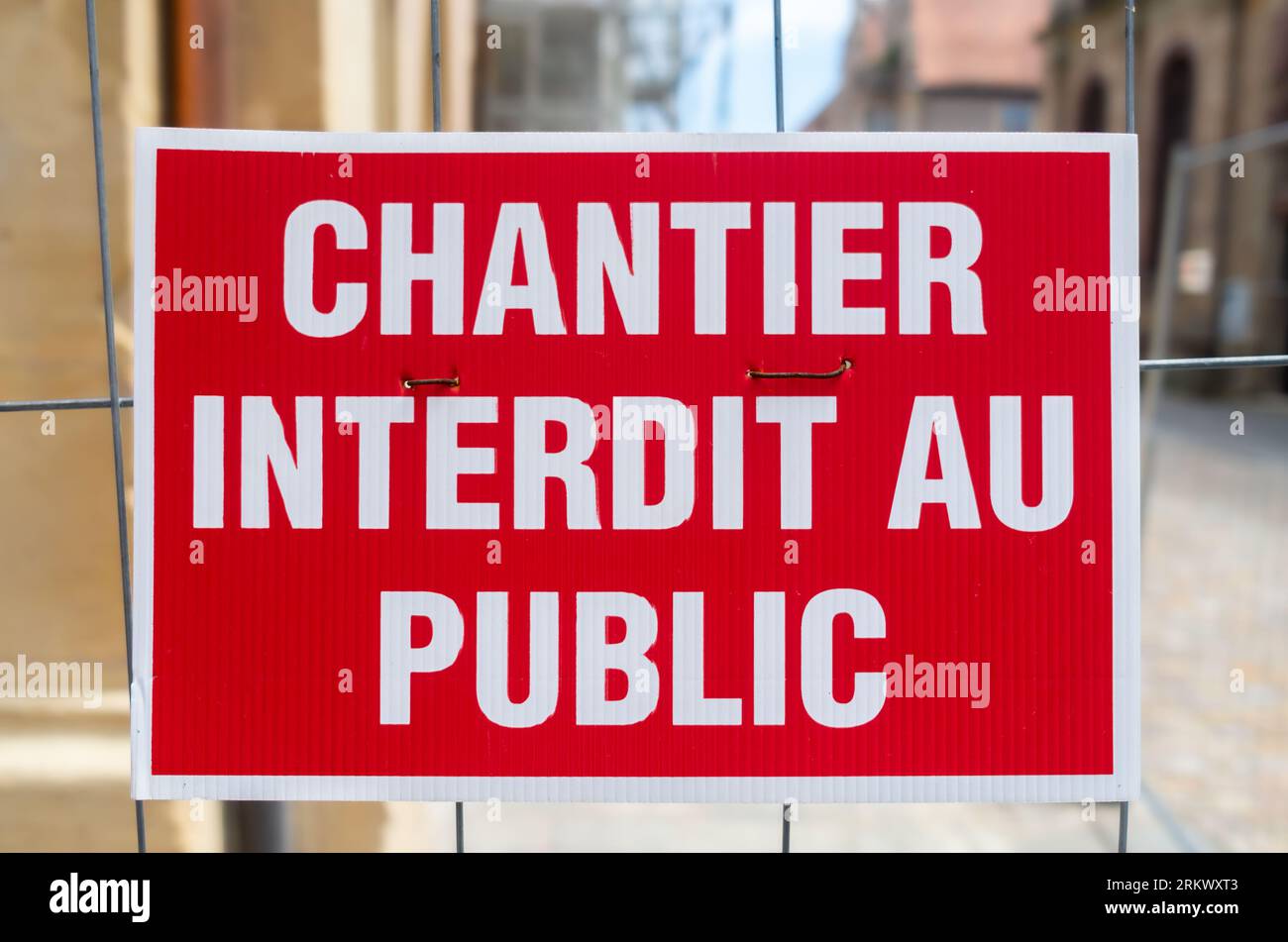 Interdit symbol hi-res stock photography and images - Alamy