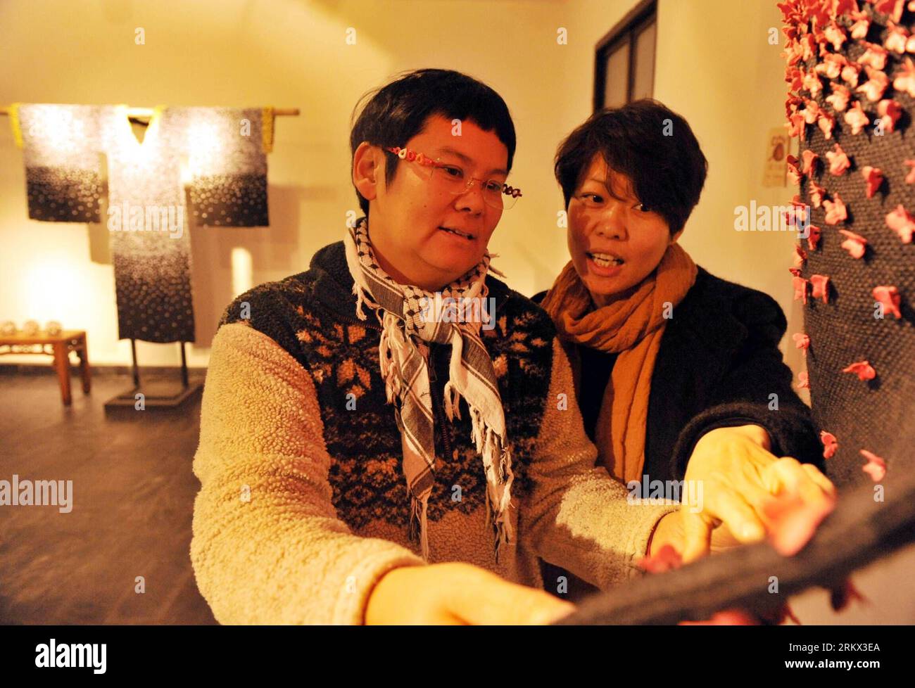 Caroline hu hi-res stock photography and images - Alamy