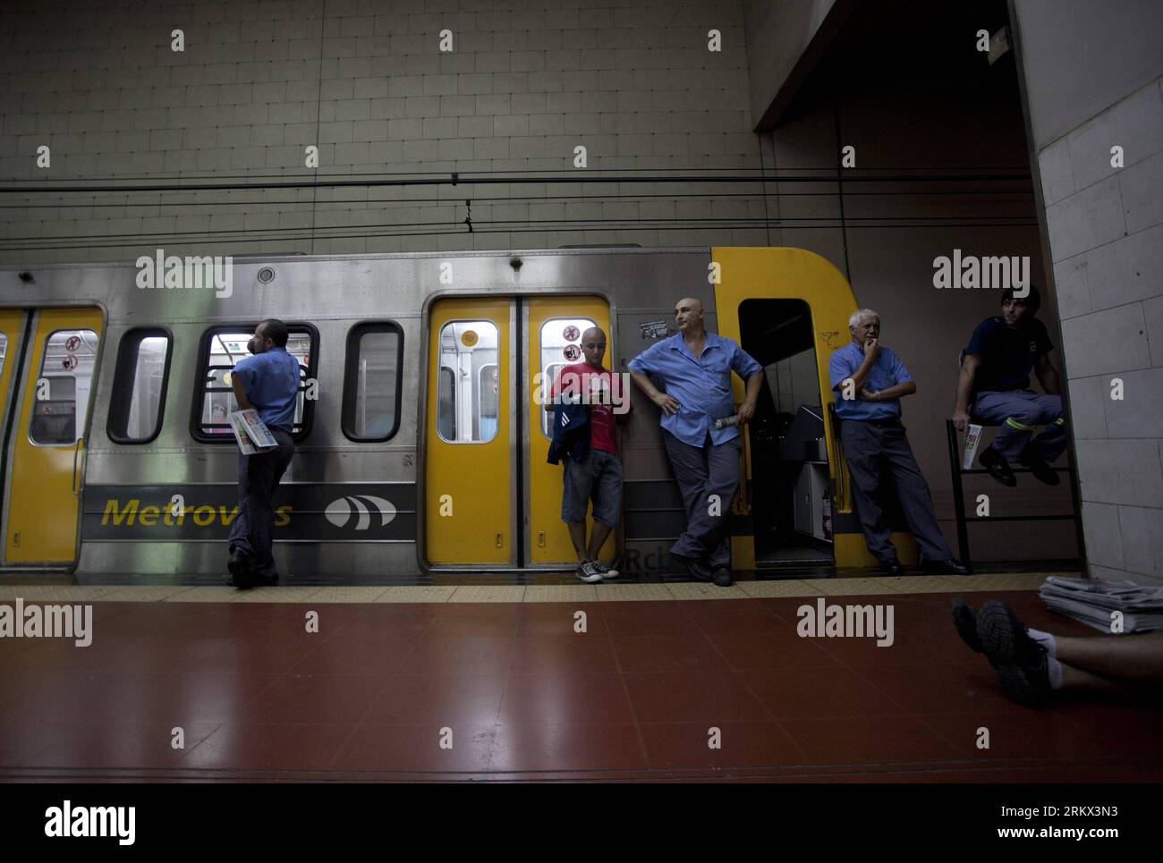 Eisenbahn arbeitskampf hi-res stock photography and images - Alamy