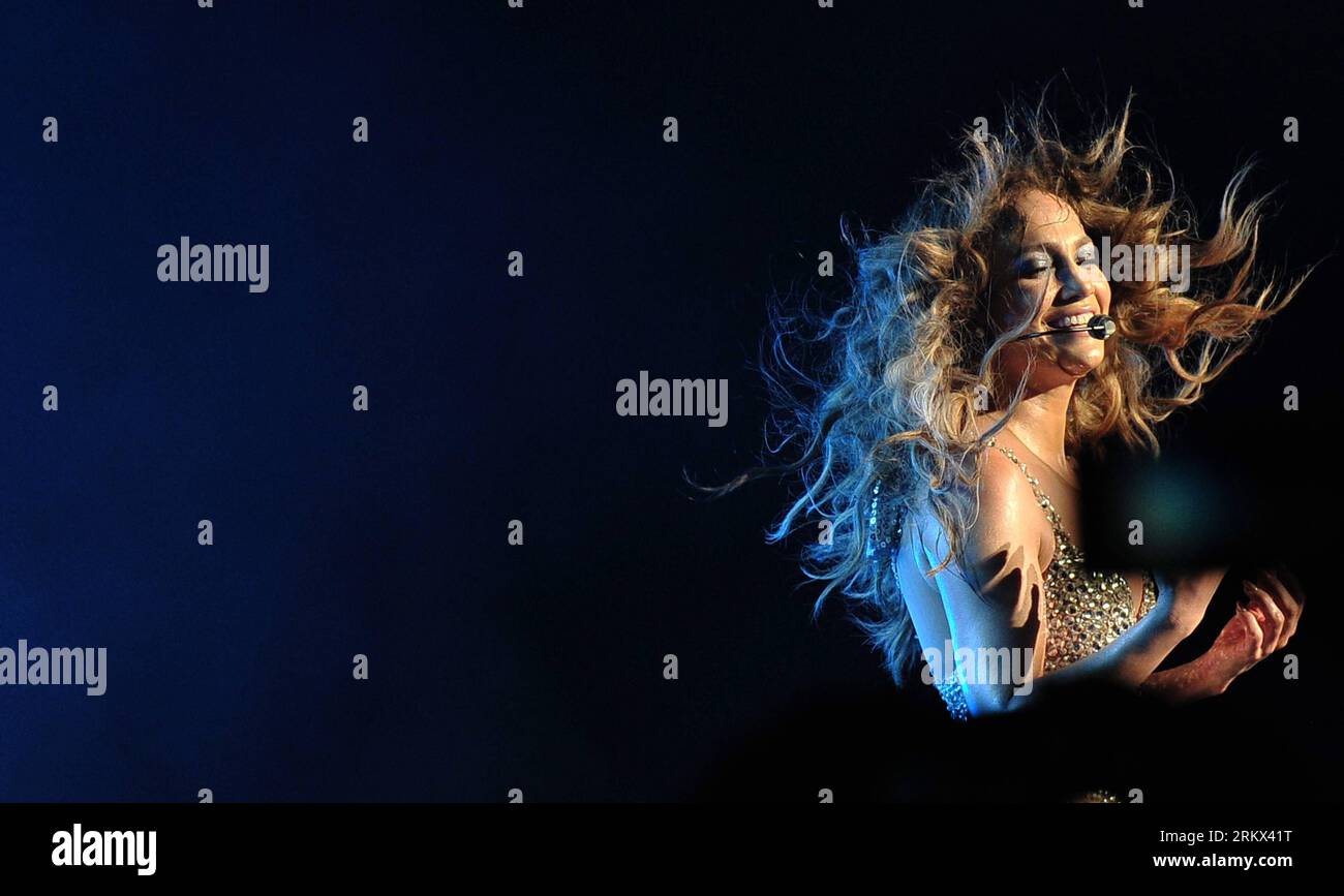 Singapore concert jenifer hi-res stock photography and images - Alamy