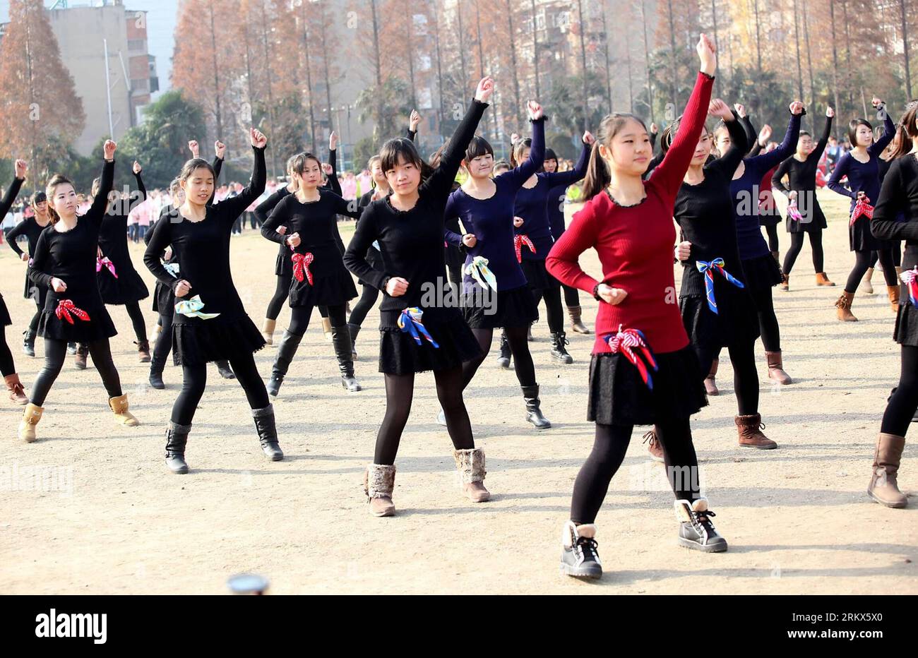 Psy gangnam style dancing hi-res stock photography and images - Alamy