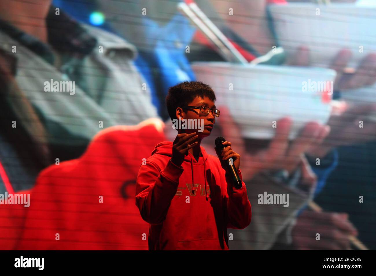 Bildnummer: 58900636 Datum: 09.12.2012 Copyright: imago/Xinhua (121210) -- NANJING, Dec. 9, 2012 ...