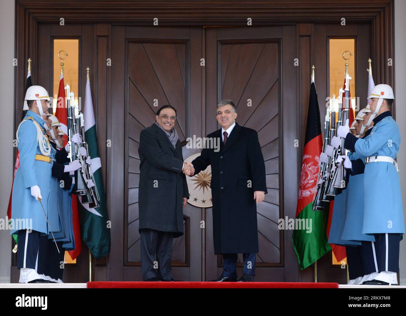 Afghanistan pakistan hands hi-res stock photography and images - Alamy
