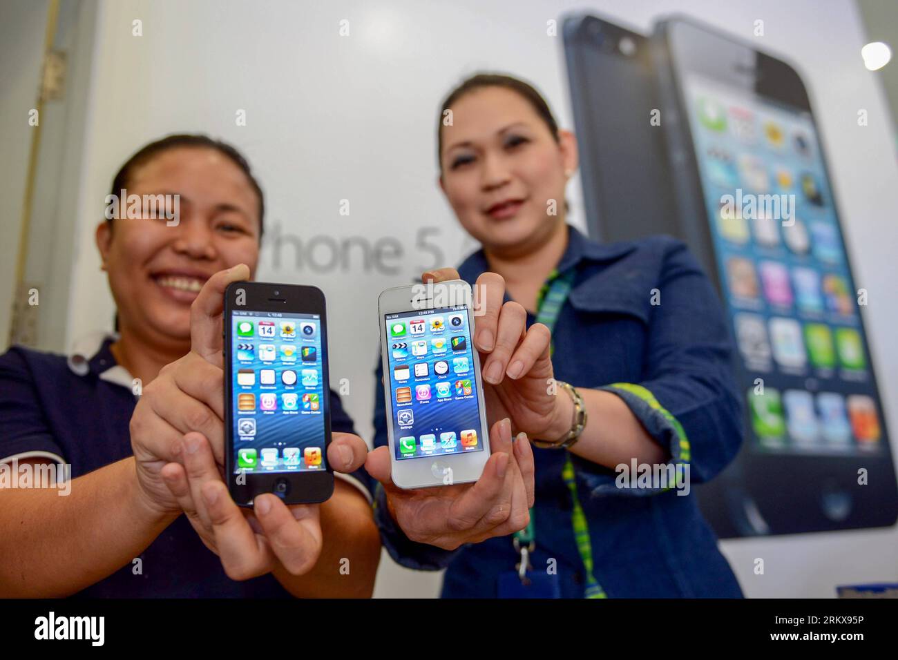 Mibile phones hi-res stock photography and images - Alamy
