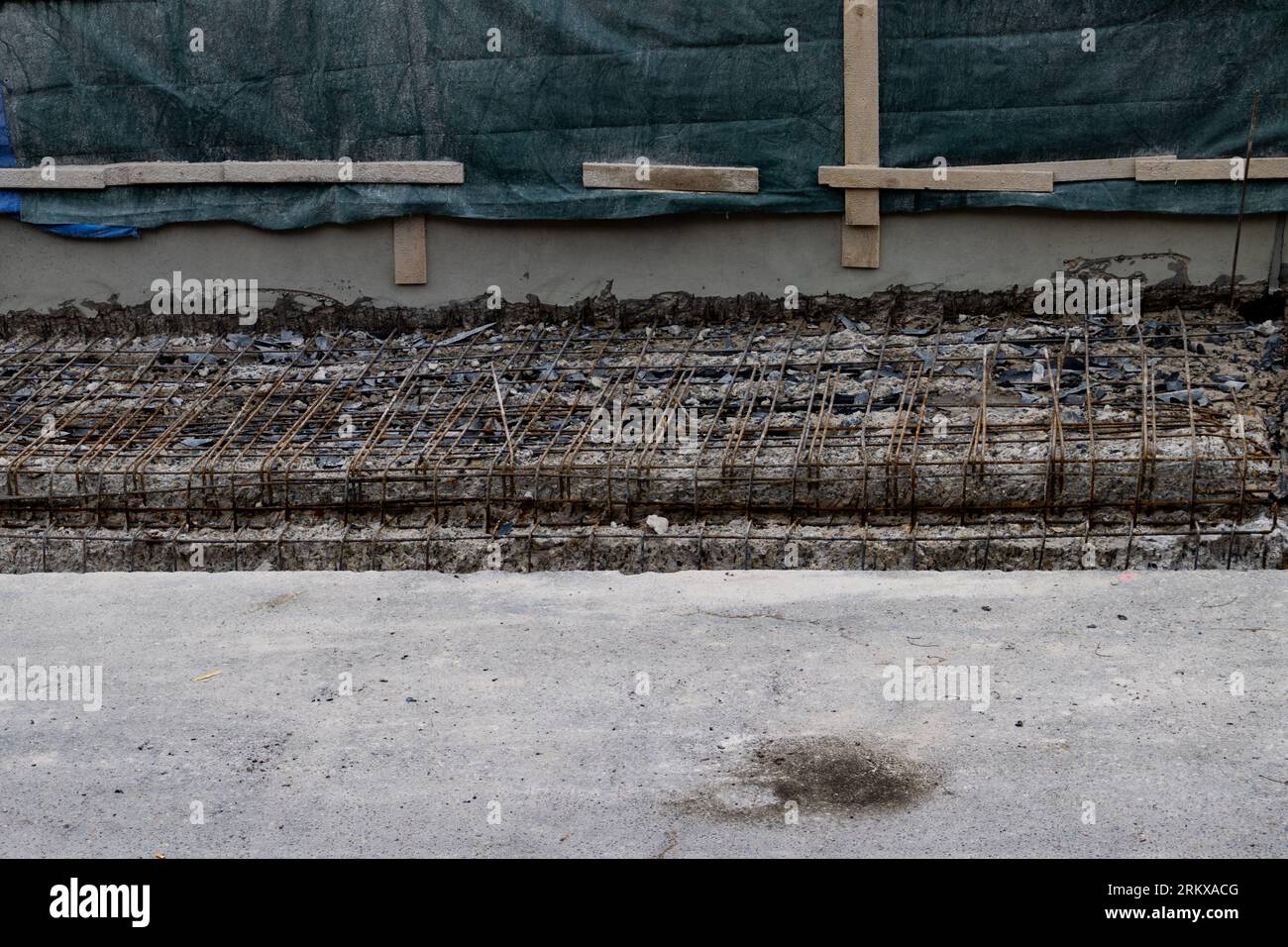 Old rebar hi-res stock photography and images - Alamy