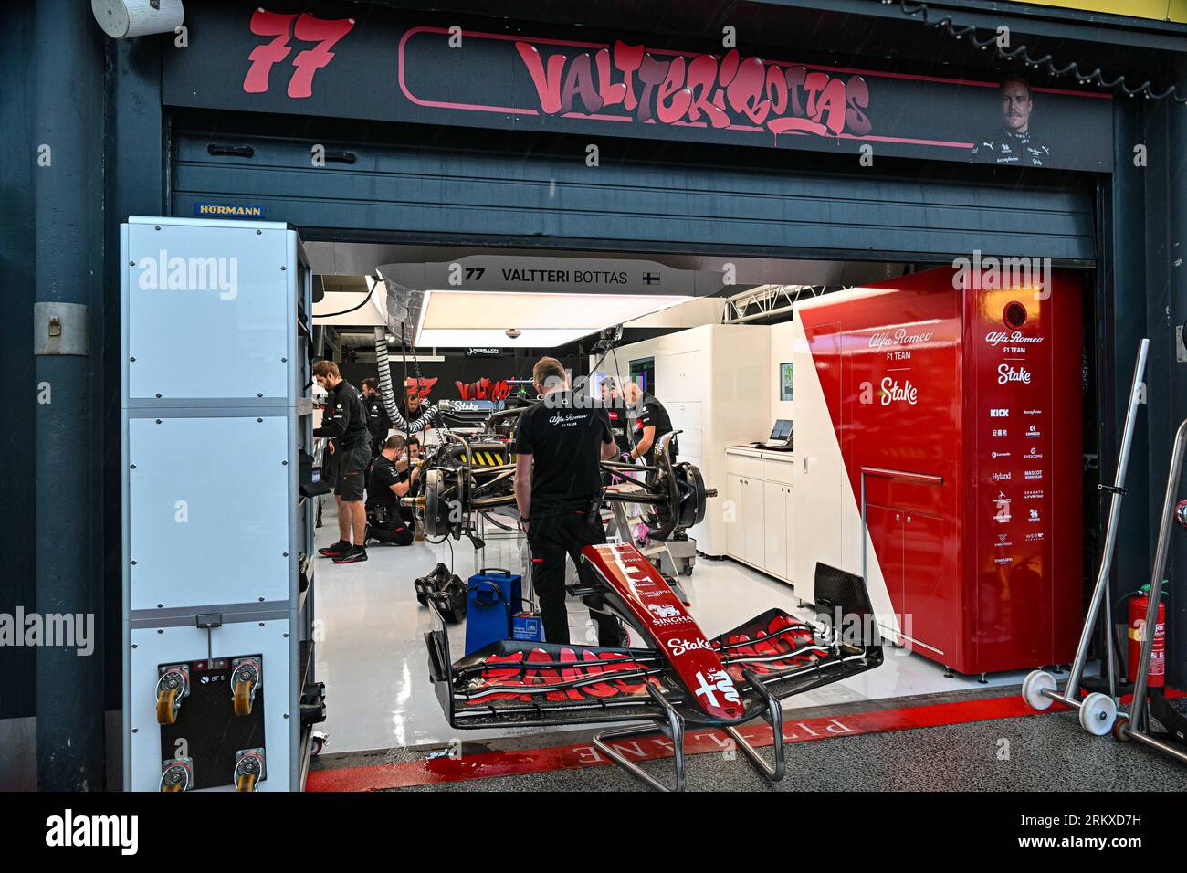 Alfa romeo f1 garage hi-res stock photography and images - Alamy