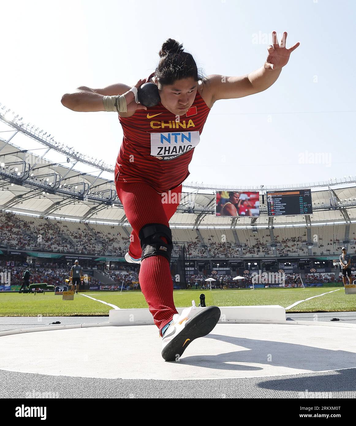 Shot put world championships hi-res stock photography and images - Alamy