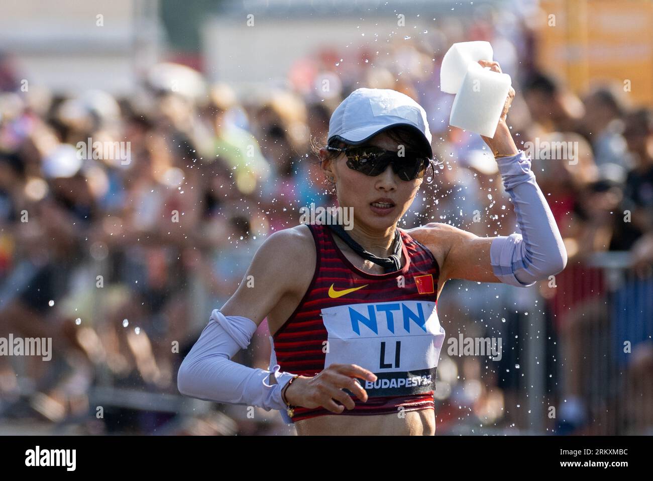 Budapest, Hungary. 26th Aug, 2023. Li Zhixuan of China competes in the ...