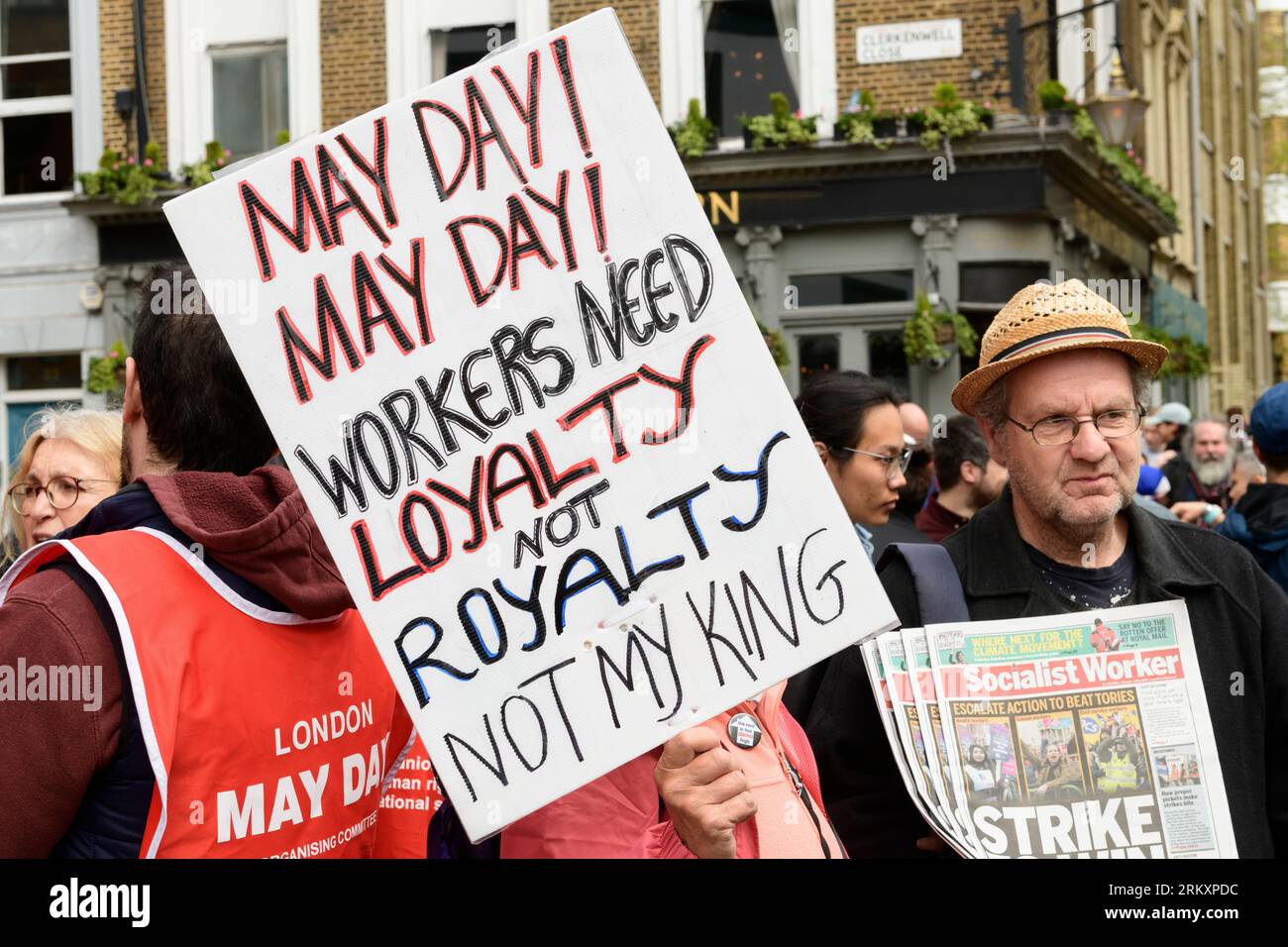 Marchers gathering at Clerkenwell Green for London's International ...