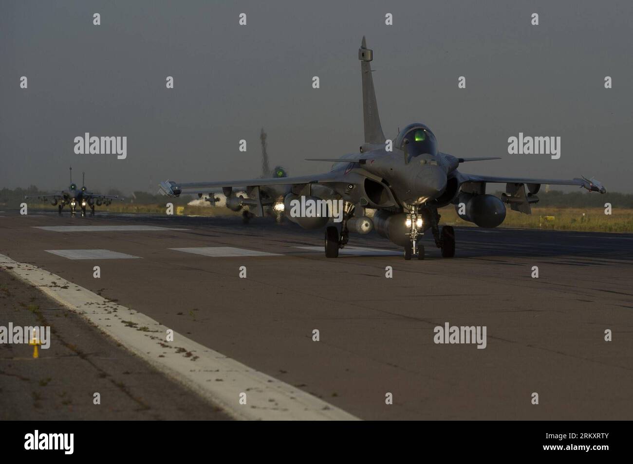 Mali air force hi-res stock photography and images - Alamy