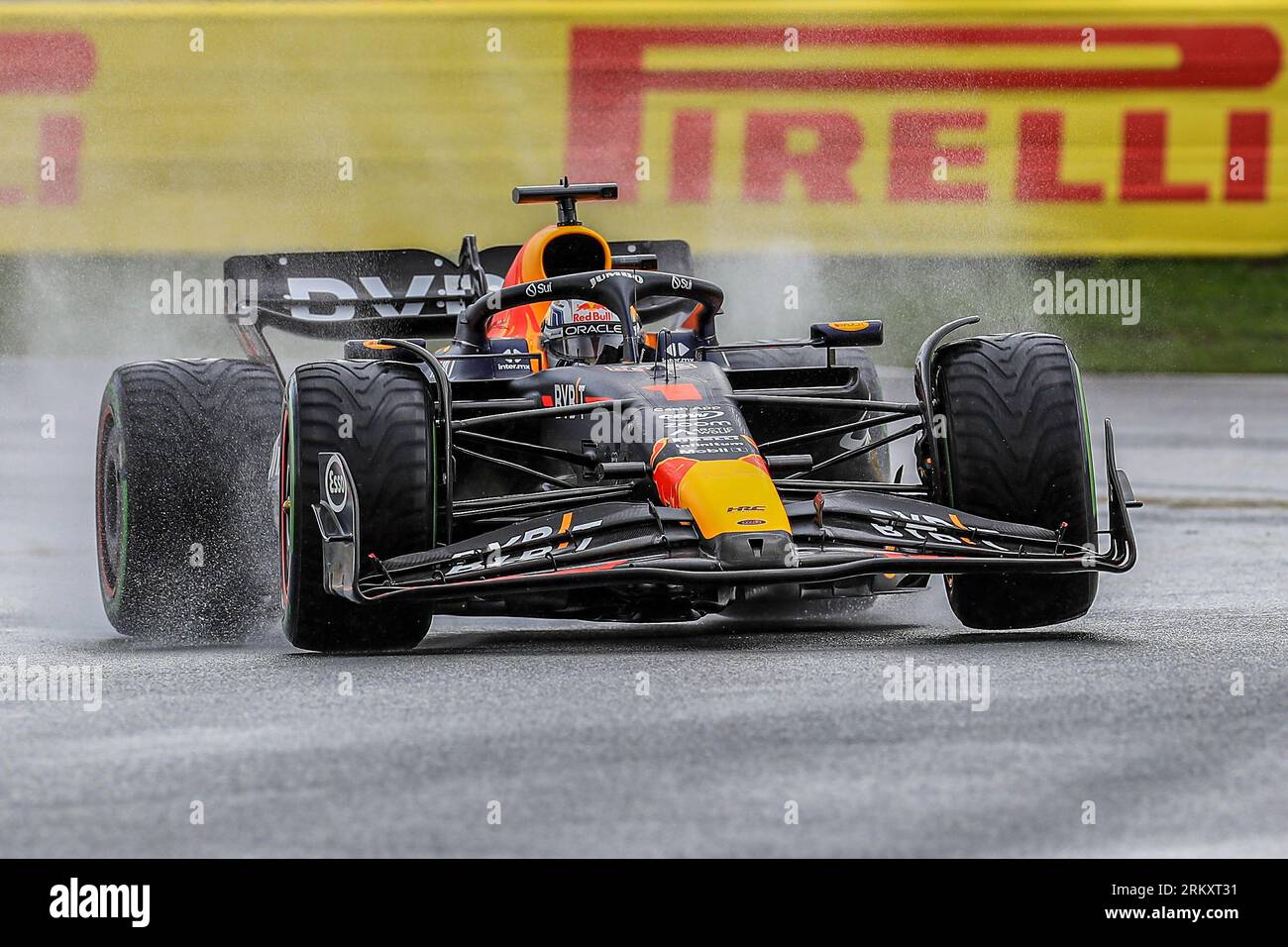 Max Verstappen 1 (NED), HONDA Red Bull Racing RB19 In the wet spray during the FORMULA 1 ...