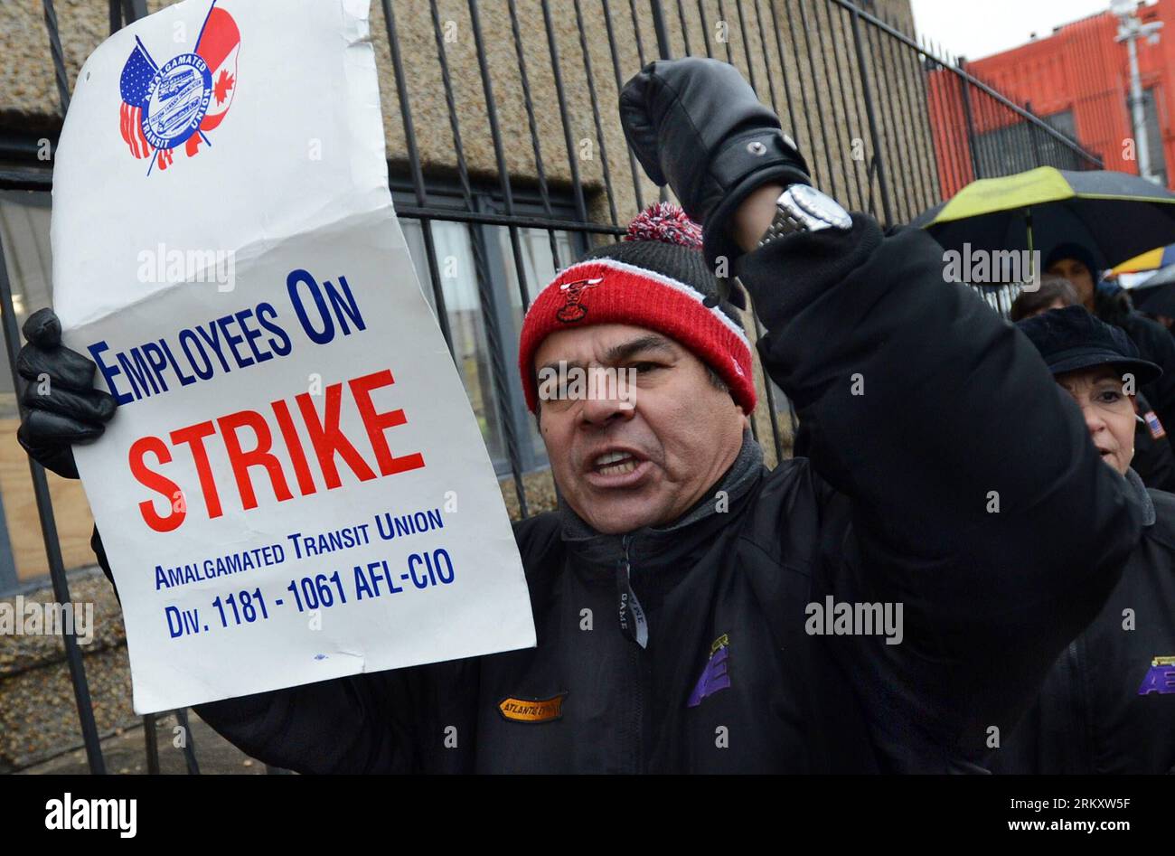 School bus drivers hi-res stock photography and images - Alamy