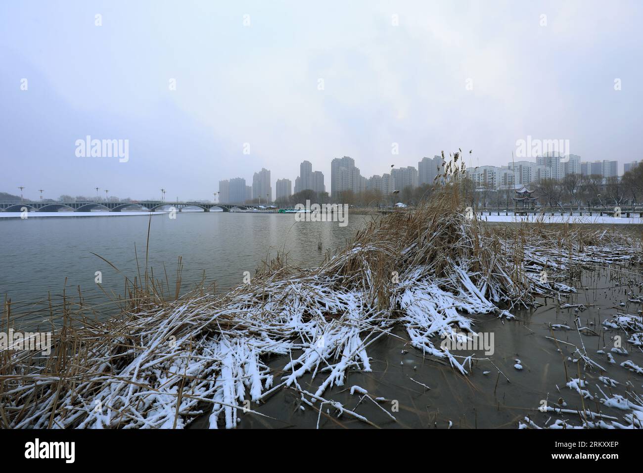 Winter scenery of waterfront city Stock Photo - Alamy