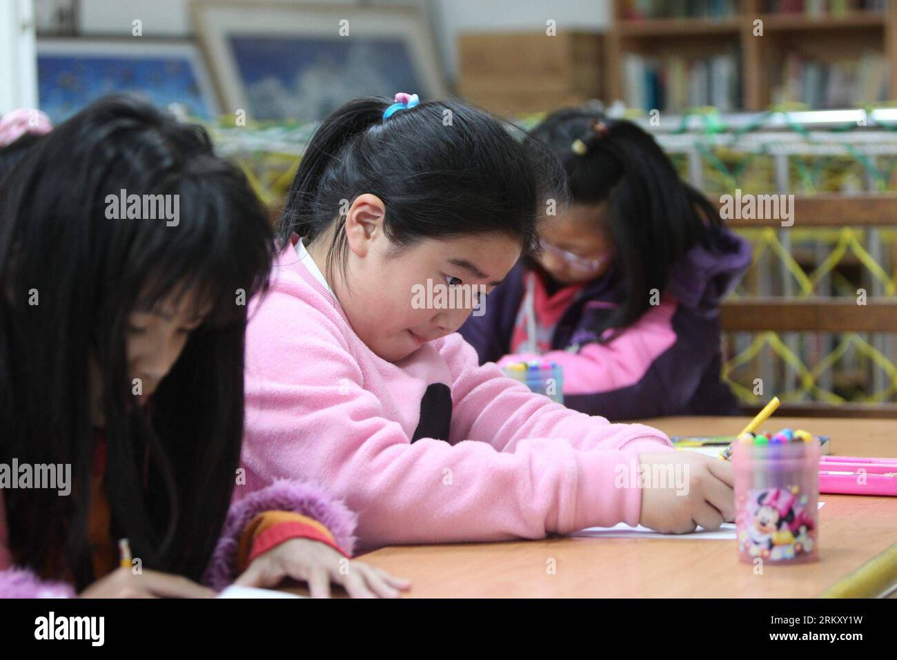 China cram schools hi-res stock photography and images - Alamy