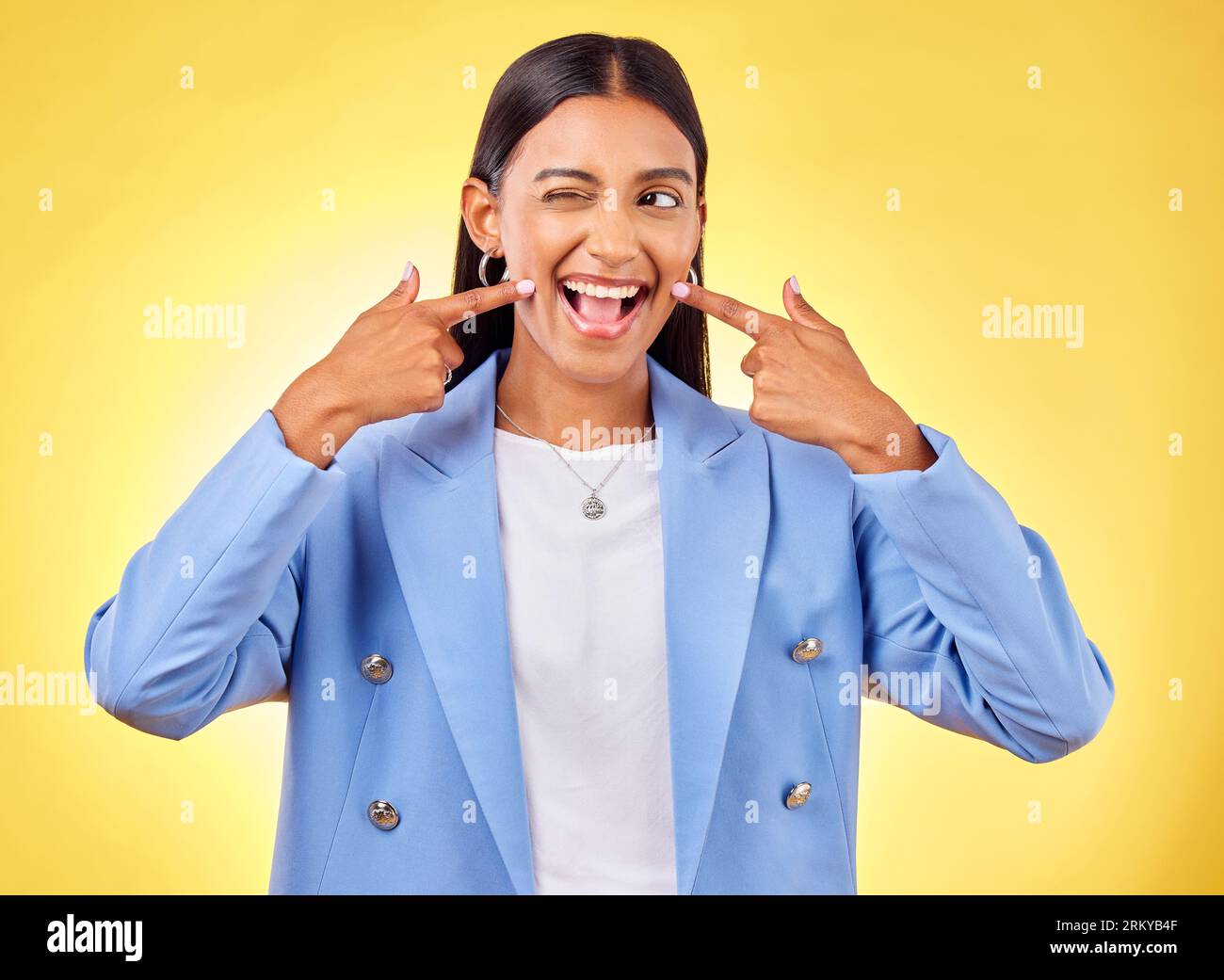 Dimples women hi-res stock photography and images - Alamy