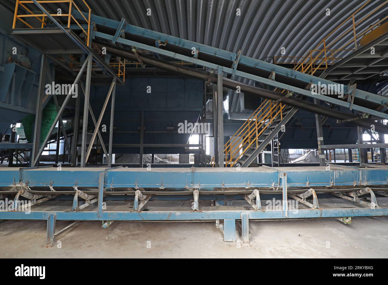 Compound fertilizer production line in a factory, China Stock Photo - Alamy