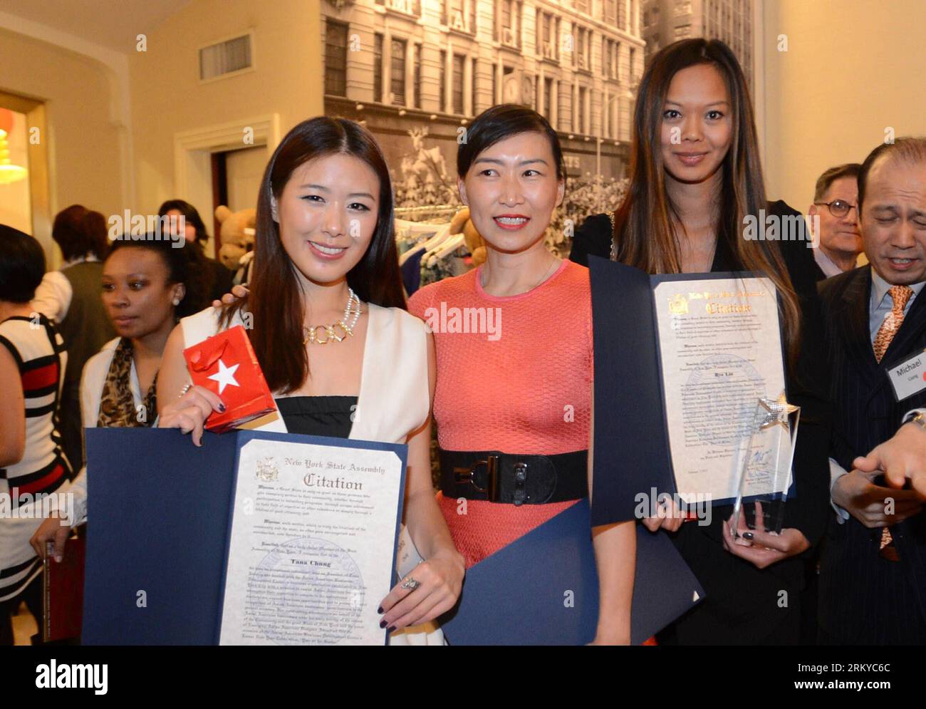 Sally liu hi-res stock photography and images - Alamy