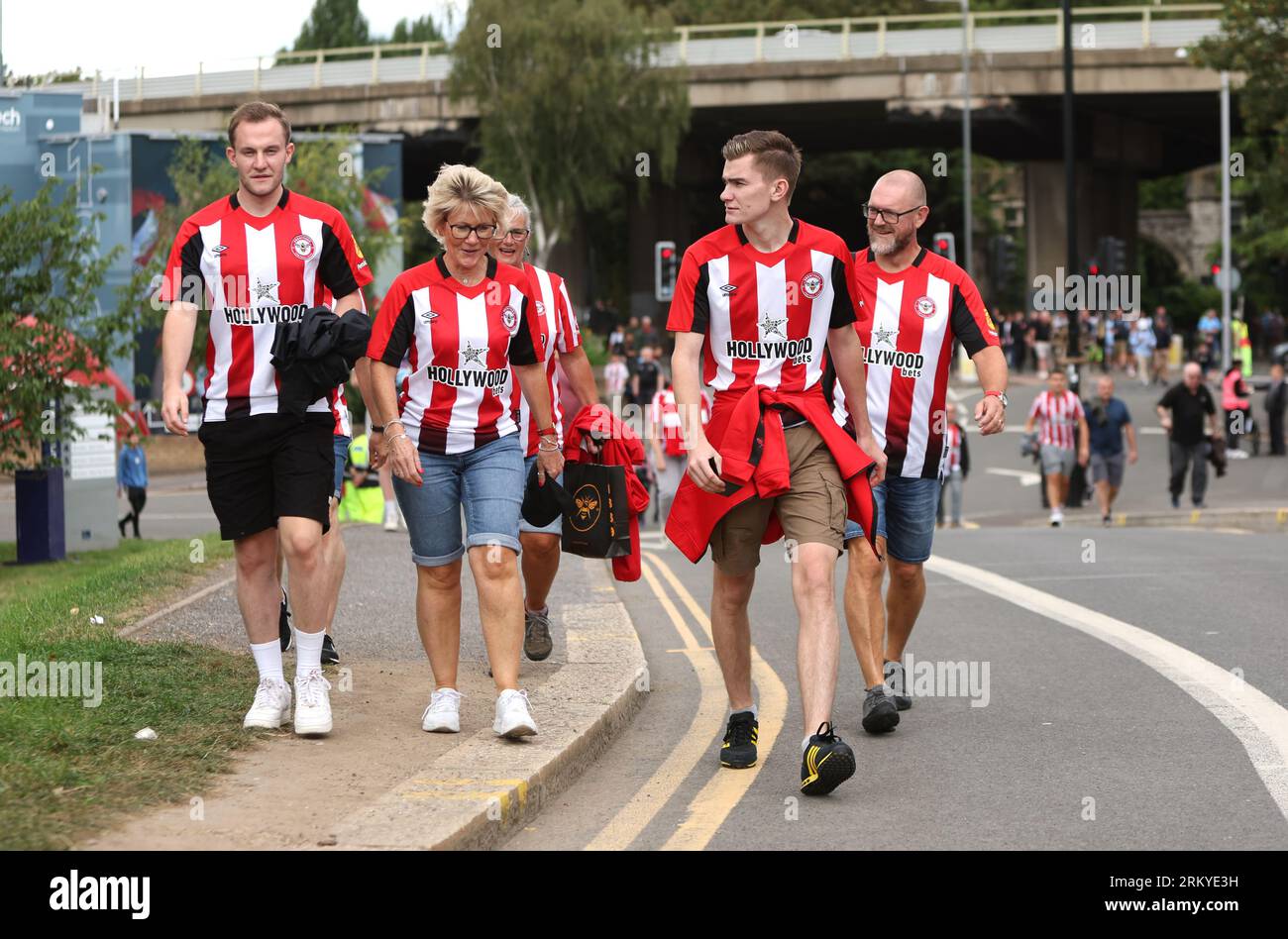 Brentford palace fans hi-res stock photography and images - Alamy