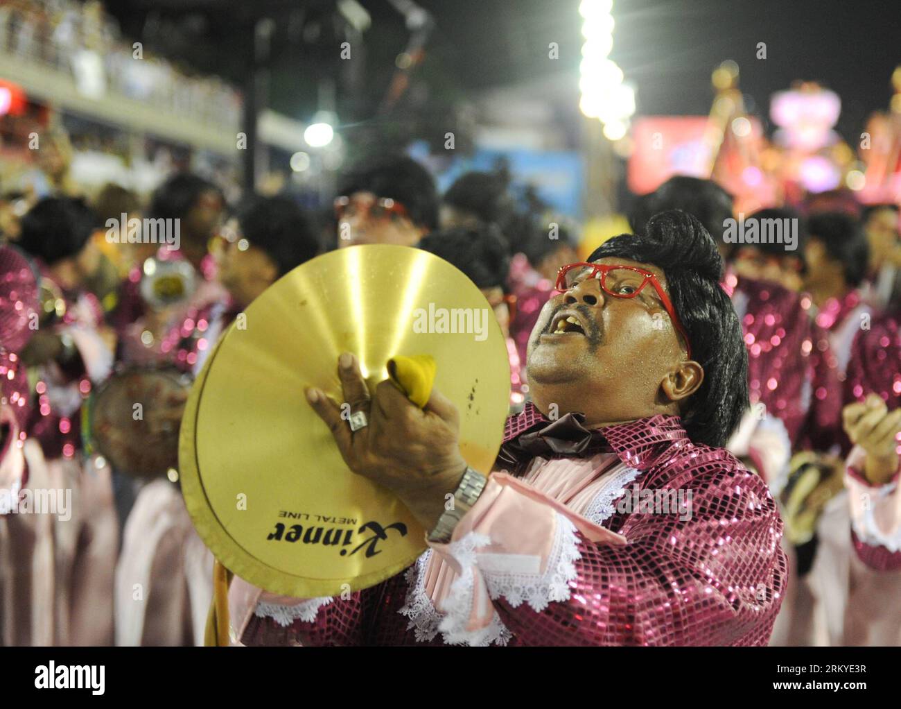 Carnval de rio de janeiro hi-res stock photography and images - Alamy
