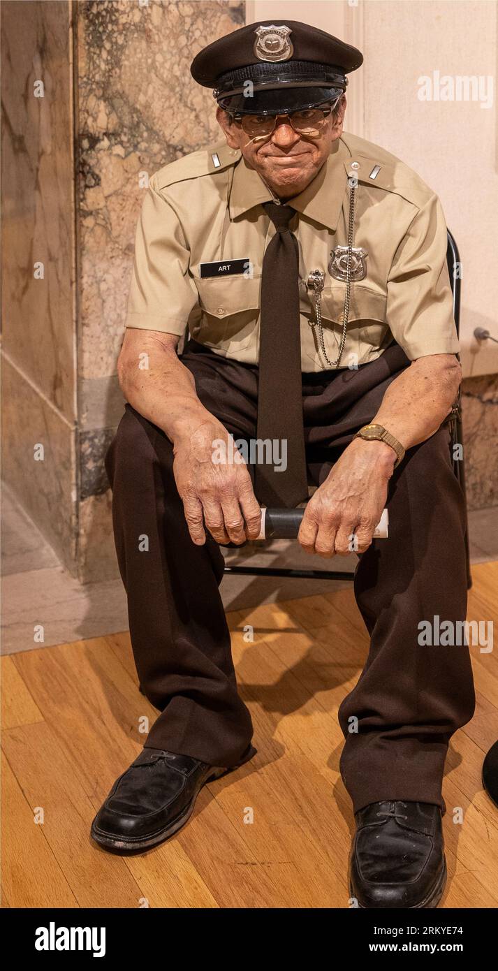 Senior corner sculpture full body hi-res stock photography and images ...