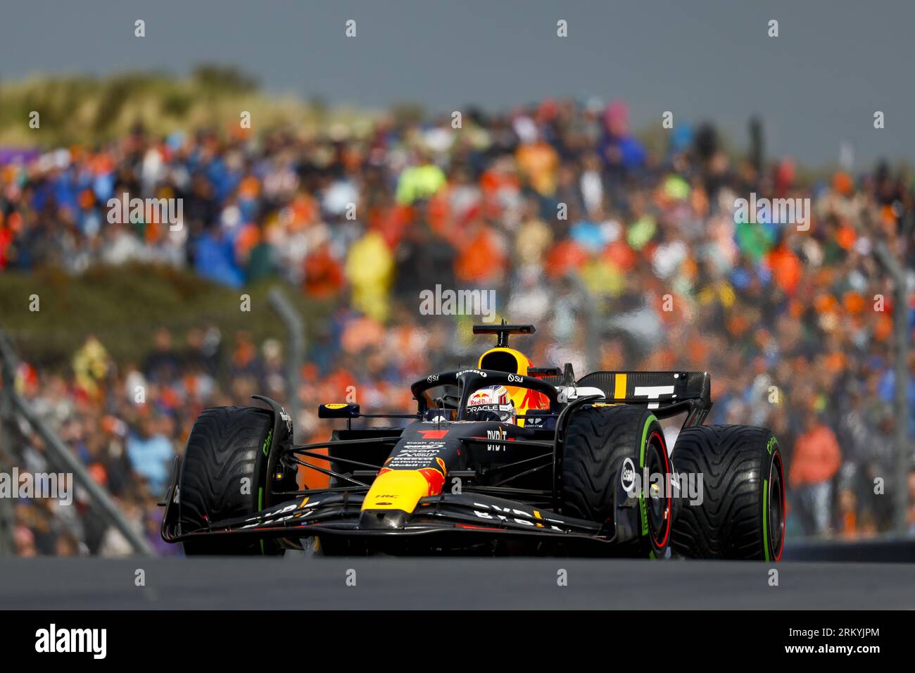 ZANDVOORT - Max Verstappen (Red Bull Racing) during qualifying for the F1 Grand Prix of the ...