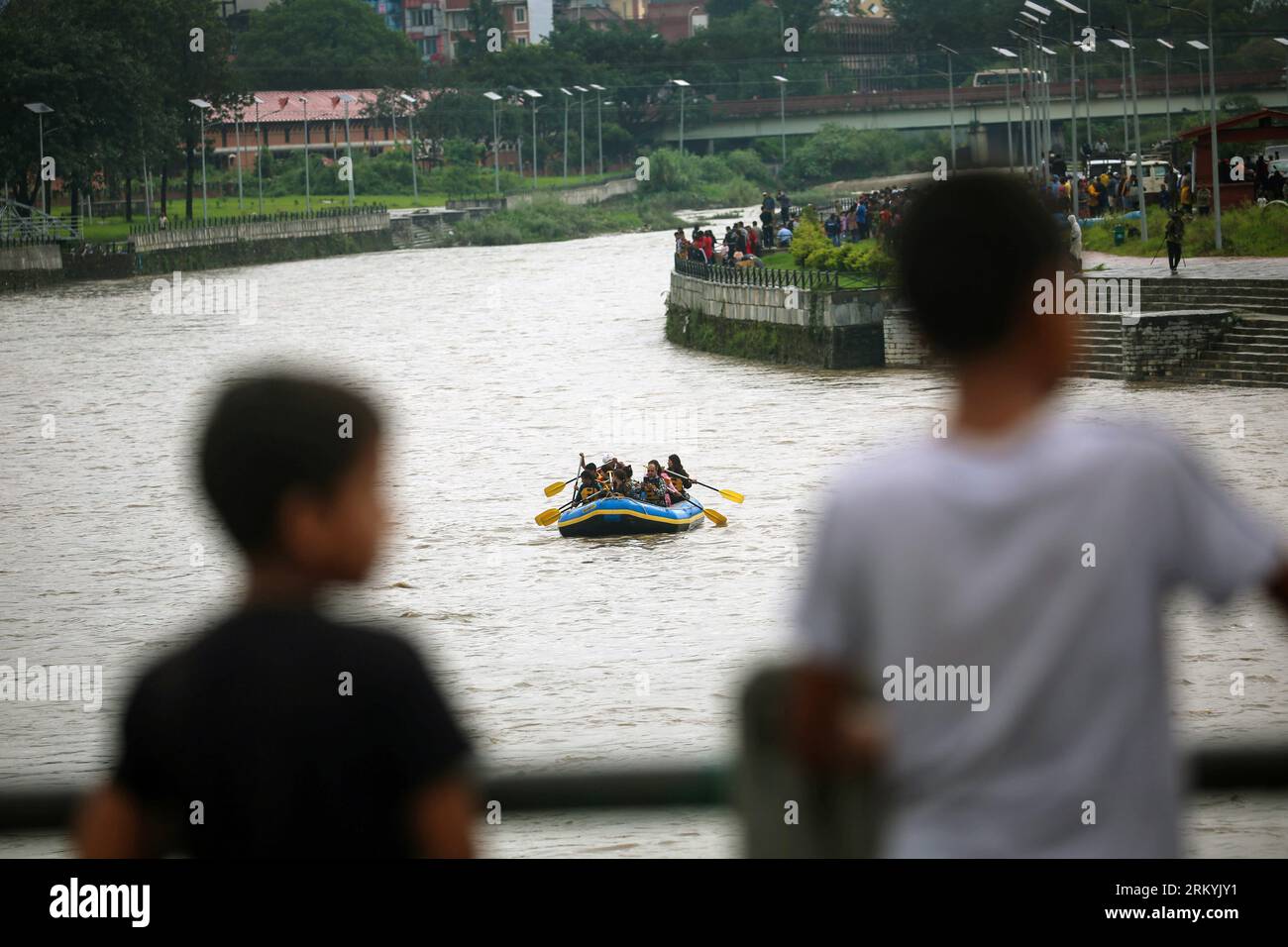 Clean rivers trust hi-res stock photography and images - Alamy