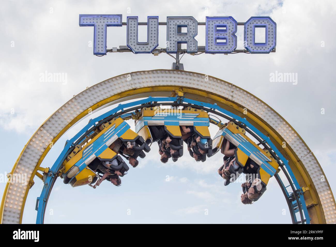 Turbo coaster on brighton pier hi-res stock photography and images - Alamy