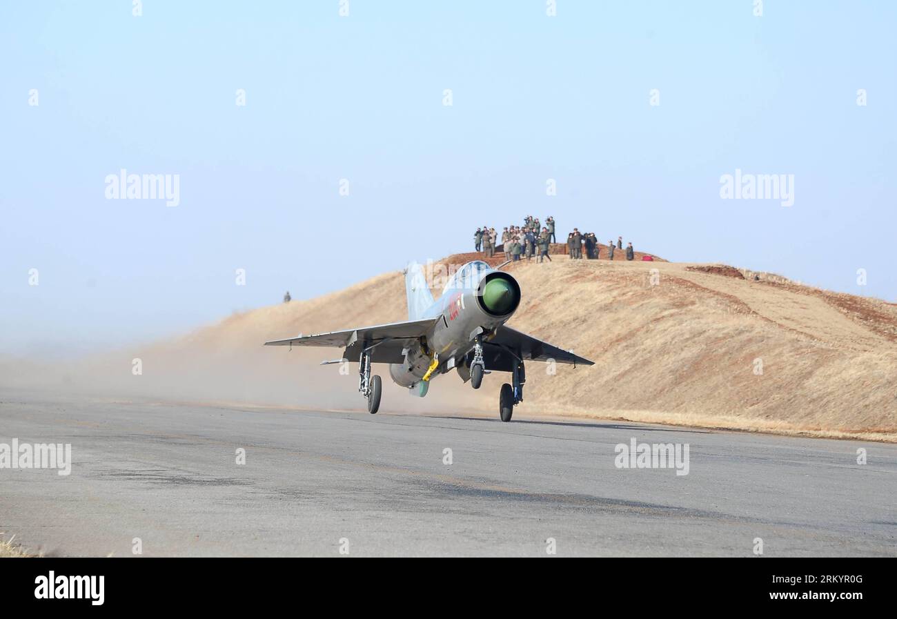 Korea luftwaffe hi-res stock photography and images - Alamy