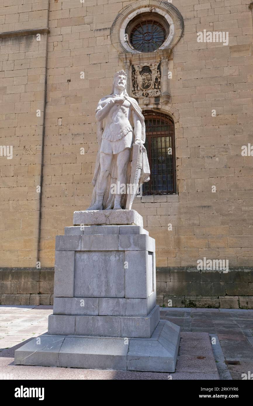 Statue of King Alfonso II by Víctor Hevia at the Metropolitan Cathedral ...