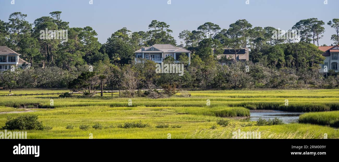 Panoramic view of upscale waterfront homes along the South Amelia River ...