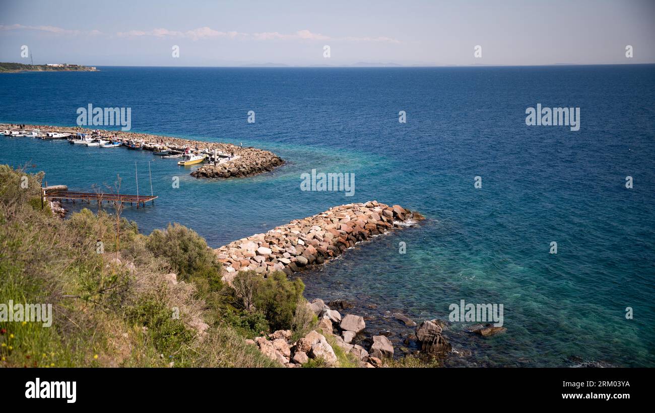 Wave blocker hi-res stock photography and images - Alamy