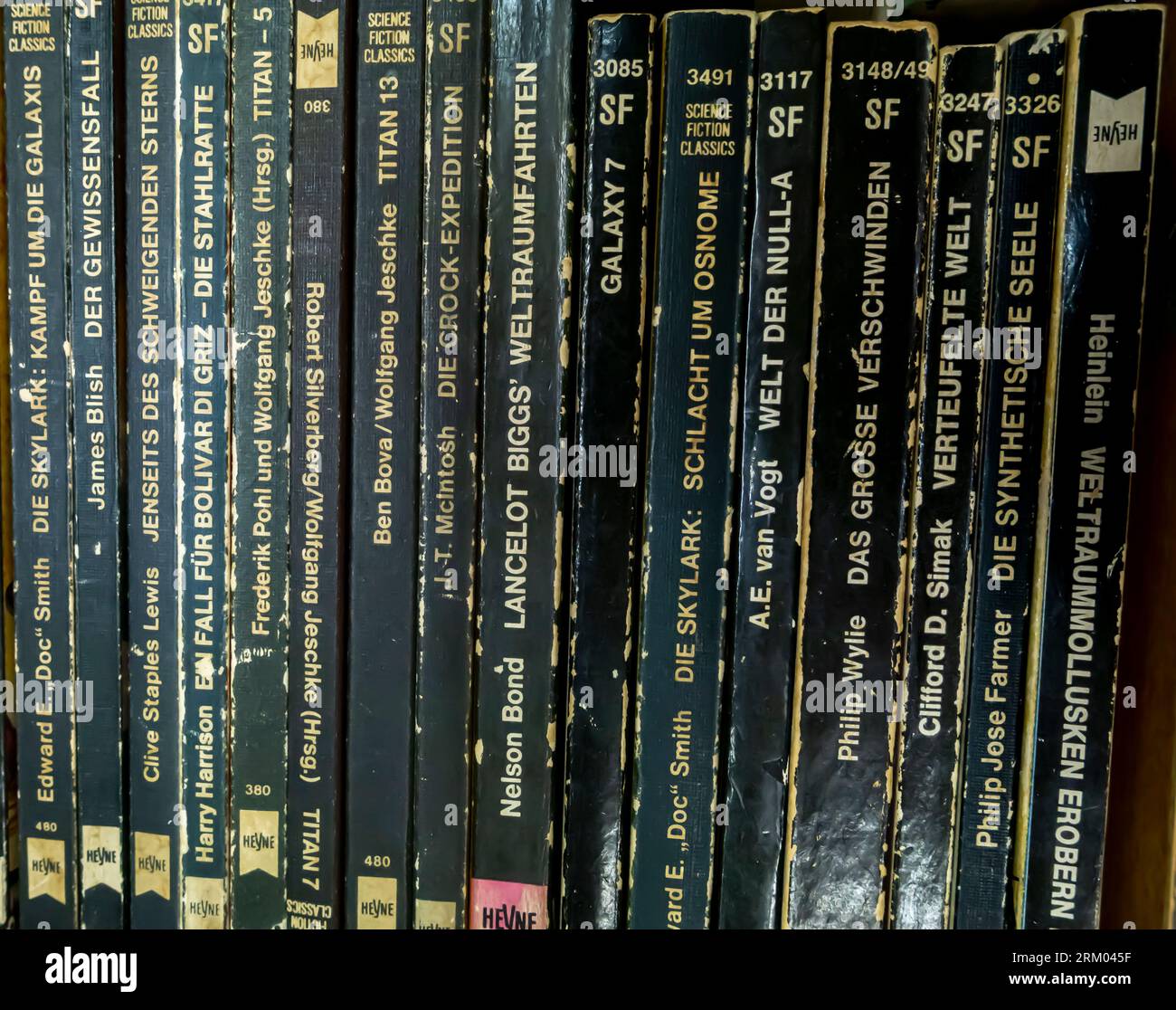 German sci fi series hi-res stock photography and images - Alamy