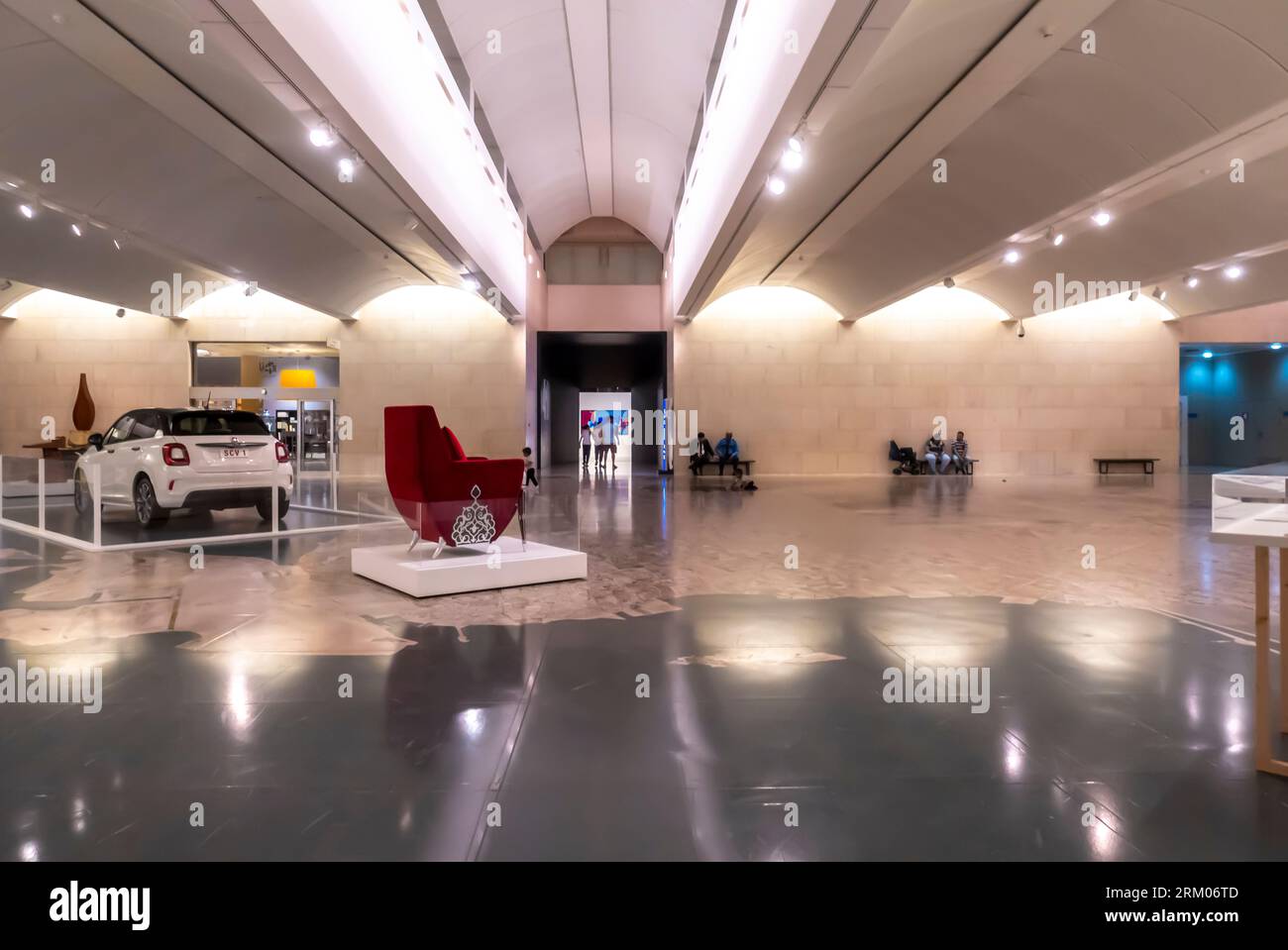 Bahrain National Museum interior Stock Photo - Alamy