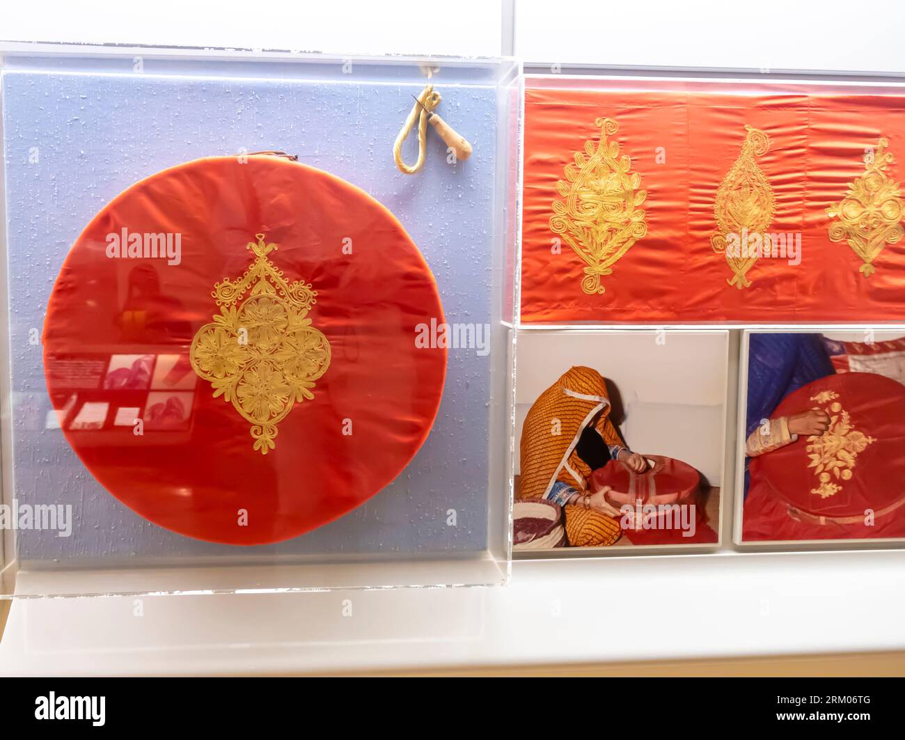 Tarra embroidery hi-res stock photography and images - Alamy