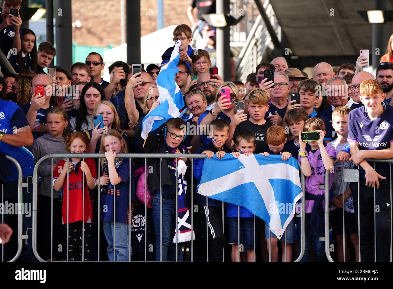 Rugby scotland bus hi-res stock photography and images - Alamy