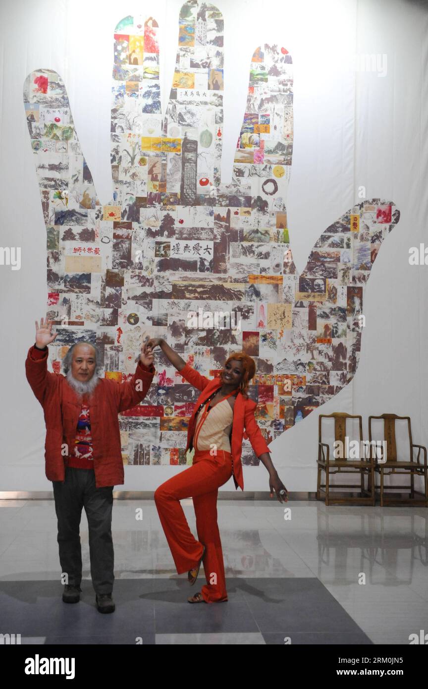 Bildnummer: 59440568 Datum: 25.03.2013 Copyright: imago/Xinhua Aida Yang and her husband Yang ...